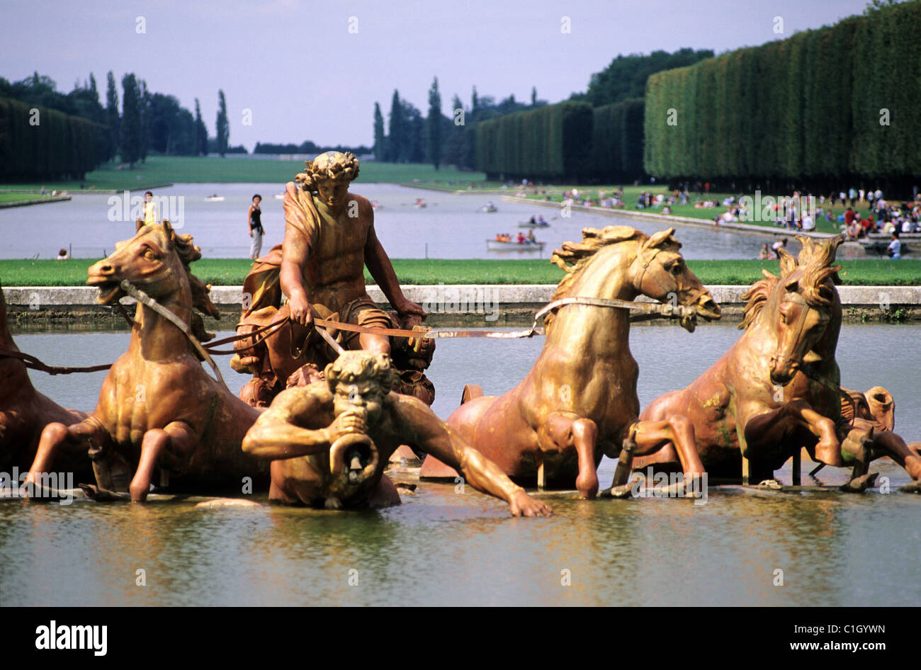 Chateau versailles france gardens apollo hi-res stock photography and ...