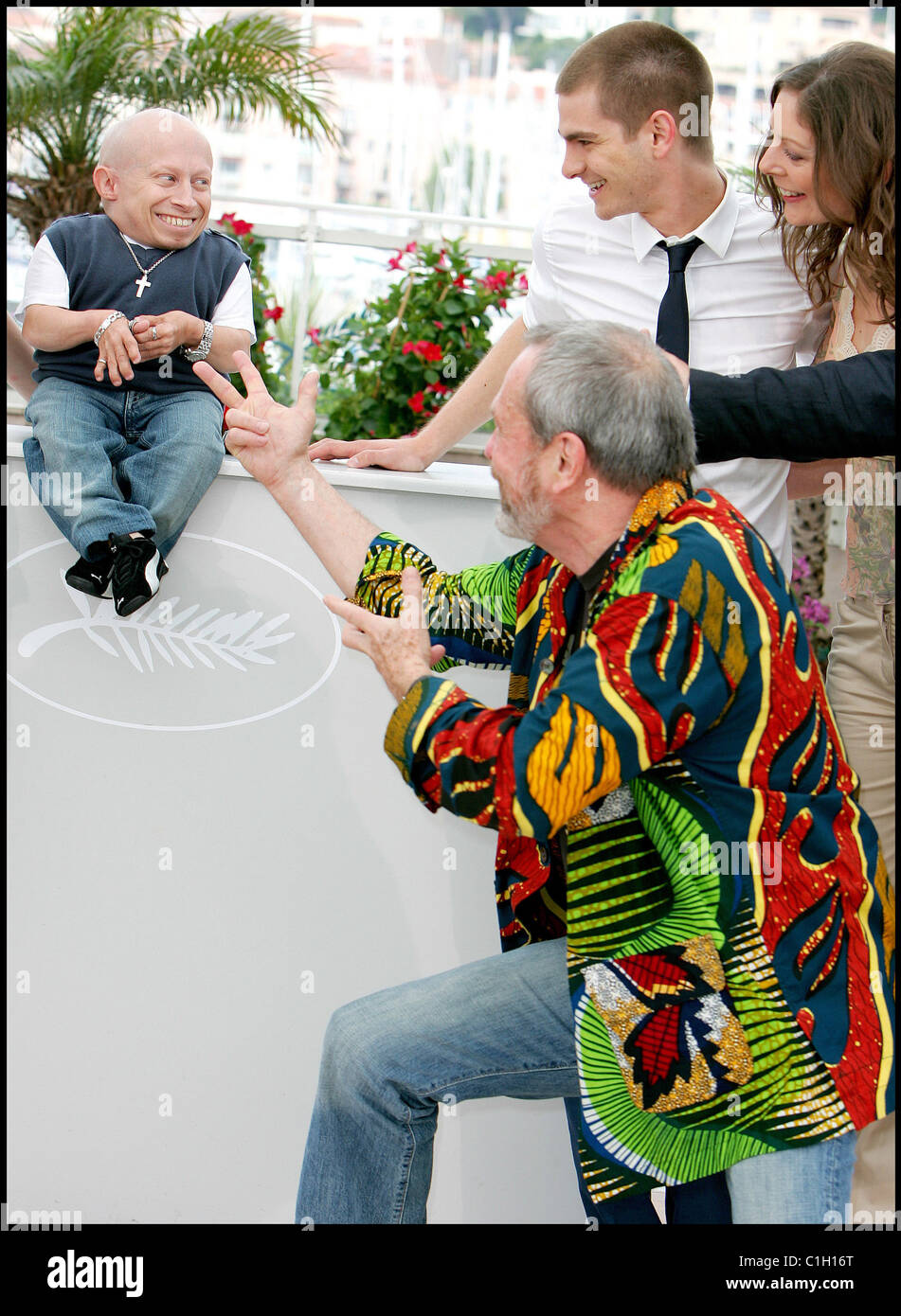 Verne Troyer,Terry Gilliam, Andrew Garfield and Amy Gilliam 2009 Cannes ...