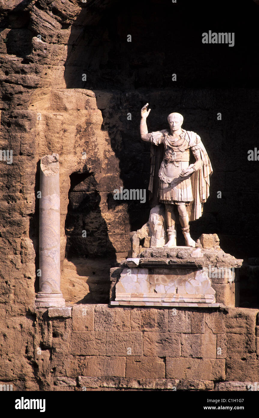 Emperor augustus statue hi-res stock photography and images - Alamy