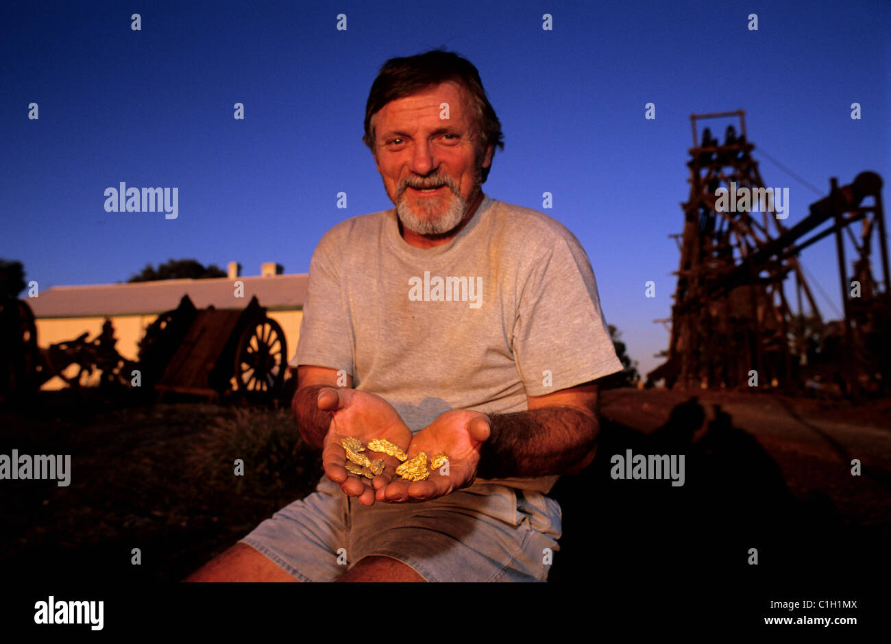 Australia of the west Gold digger in the phantom village of Gwalia ...