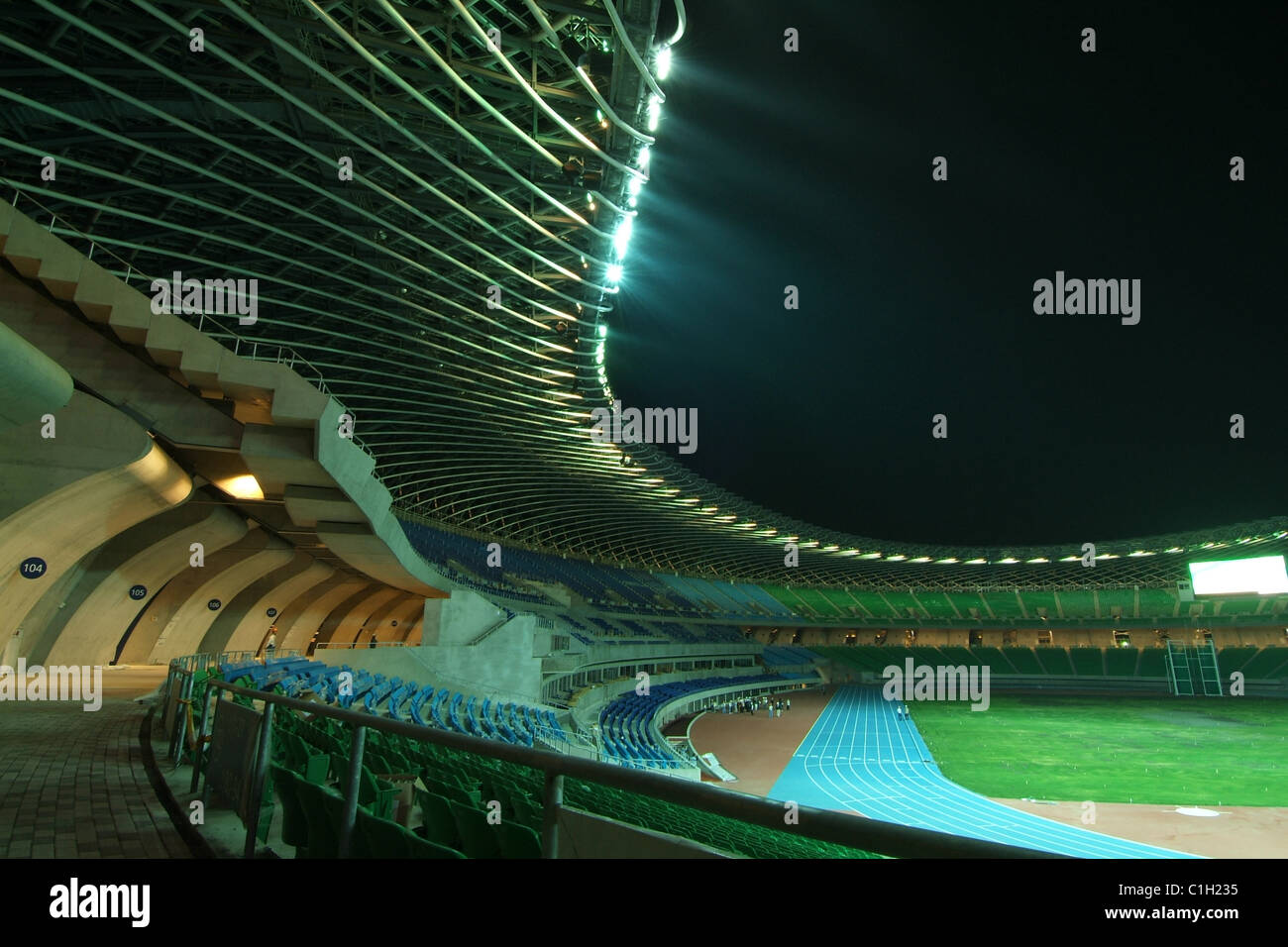 Taiwanese stadium is 100% solar-powered Taiwan's new solar stadium is ...