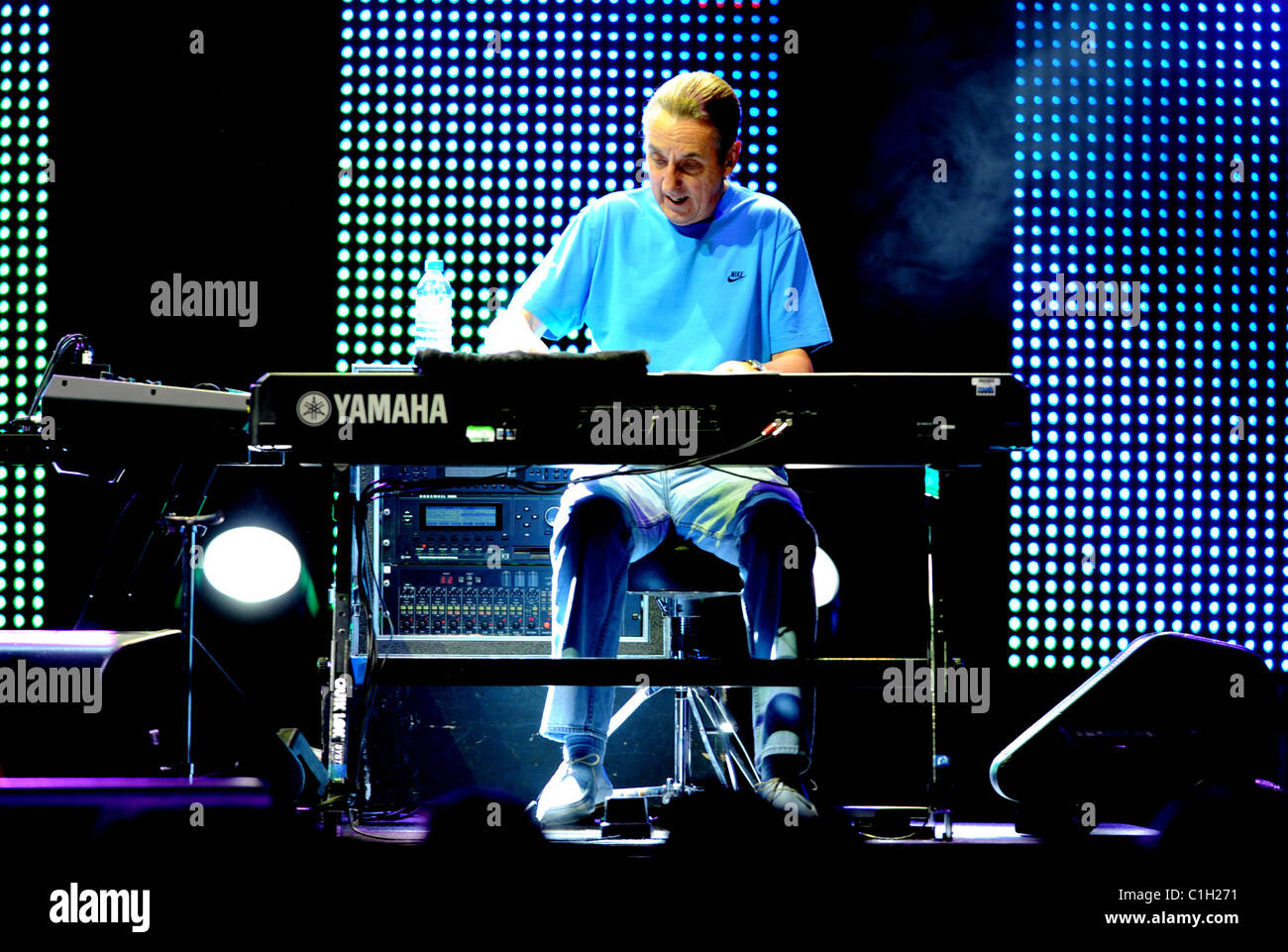 Eric clapton with john mayall hi-res stock photography and images - Alamy