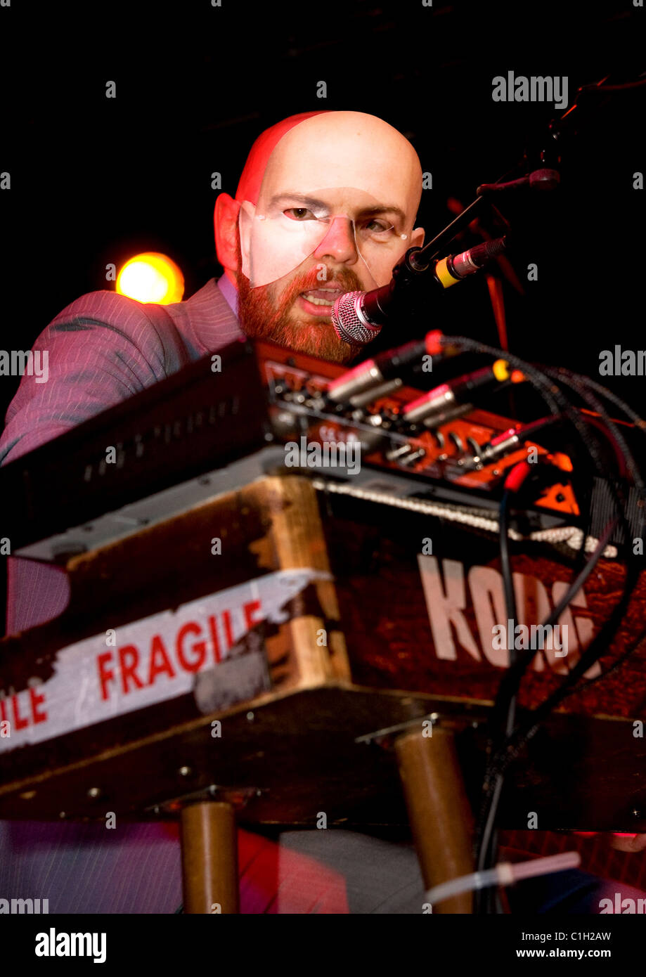 Wave machines hi-res stock photography and images - Alamy