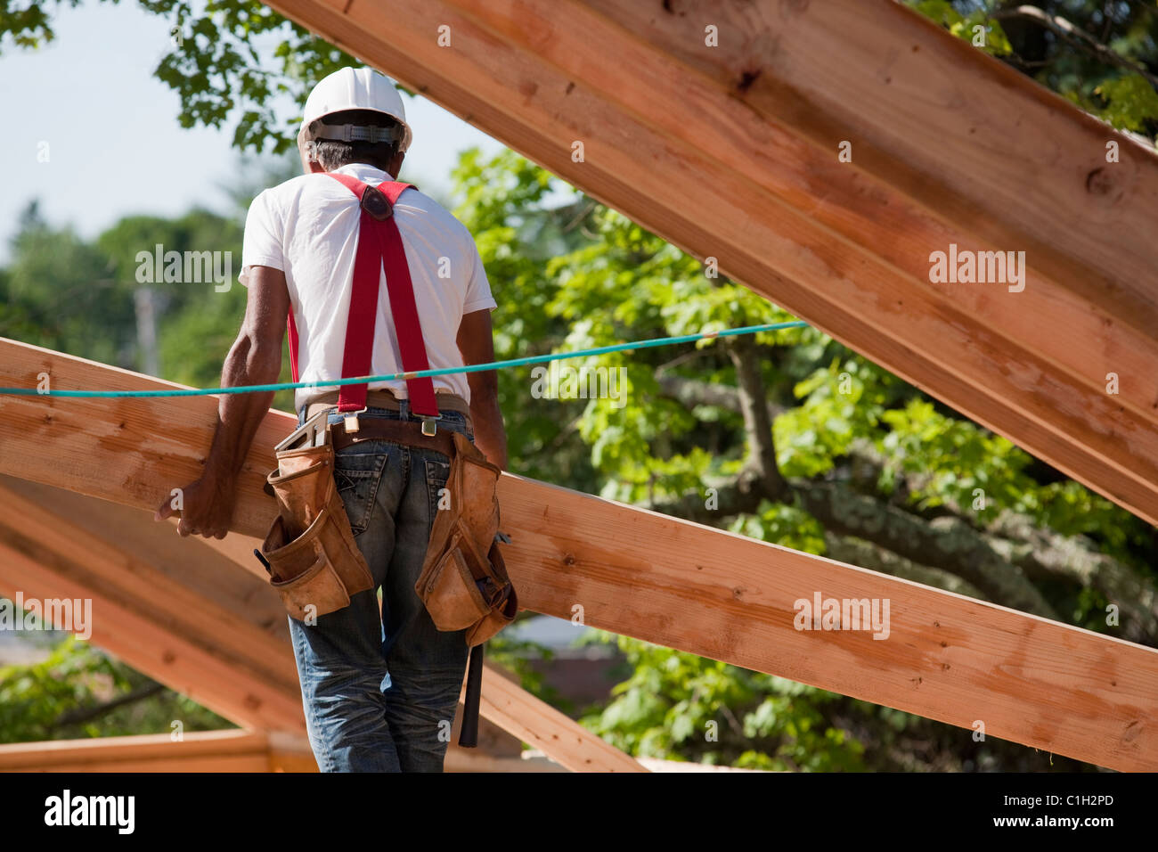 Construction worker carrying rope hi-res stock photography and images ...