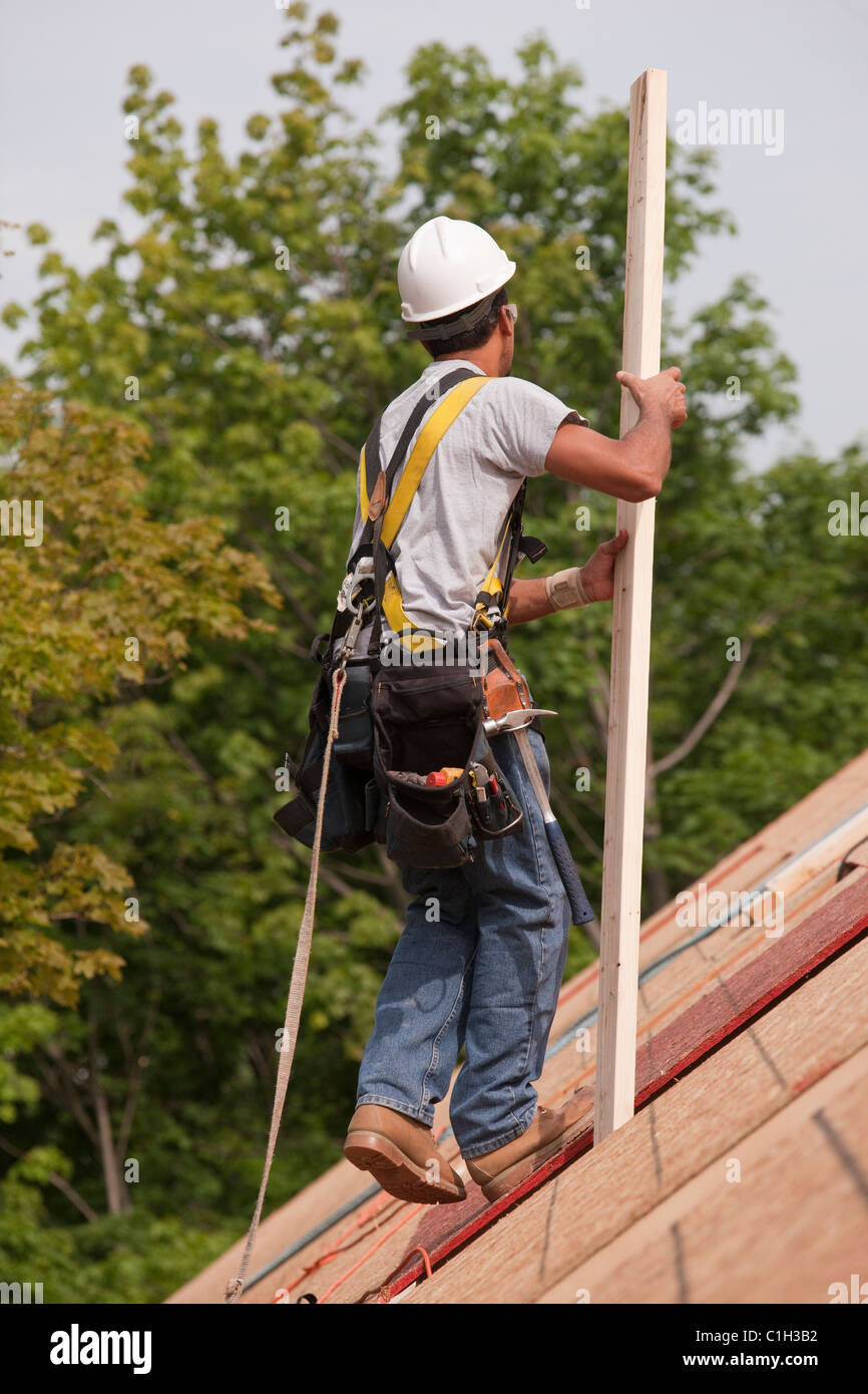 Construction on a slope hi-res stock photography and images - Alamy