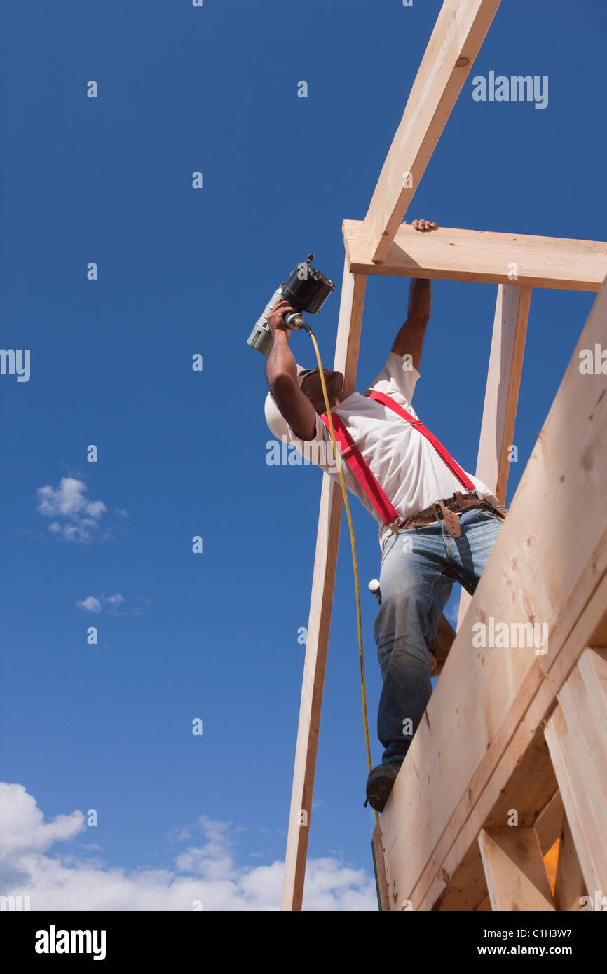 Nailing roof hi-res stock photography and images - Alamy
