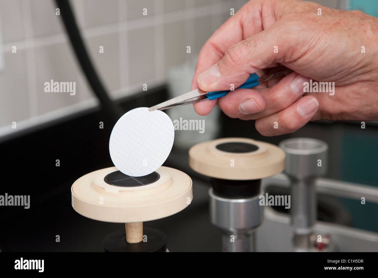 Using Forceps High Resolution Stock Photography and Images - Alamy