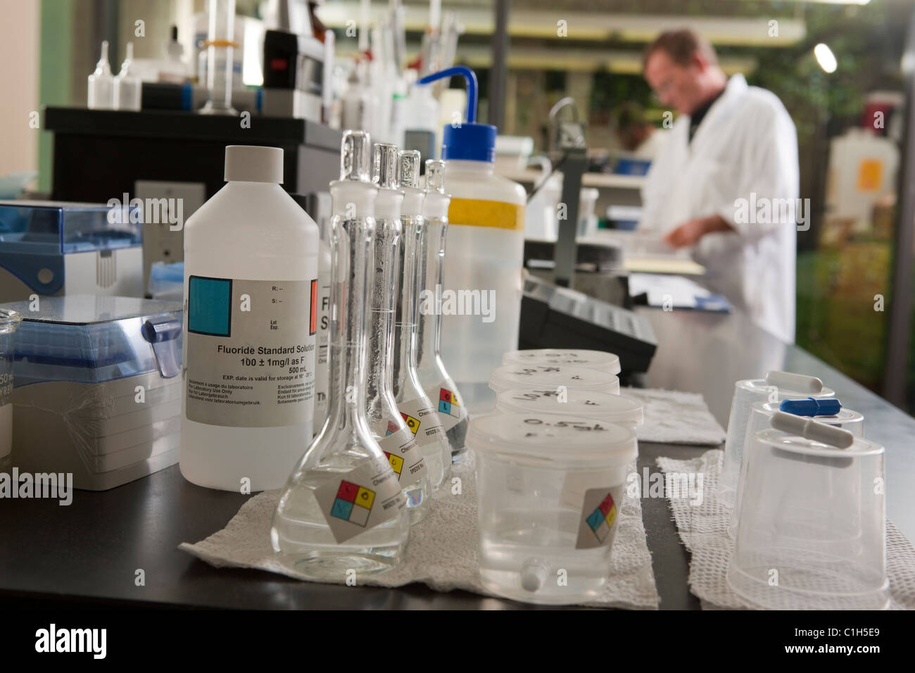 Chemical Reagent Bottles High Resolution Stock Photography and Images ...