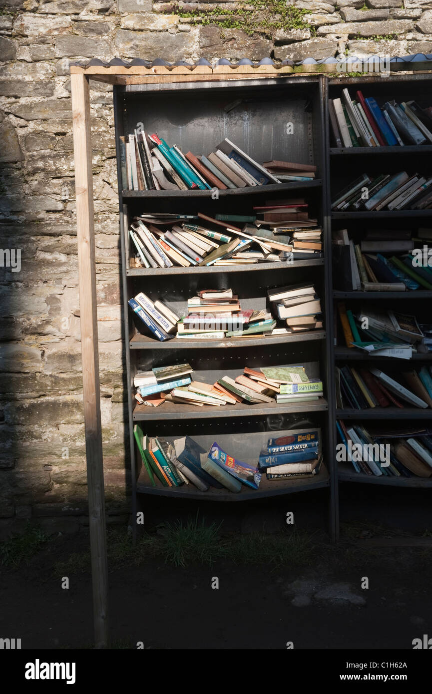 Hay on wye castle books hi-res stock photography and images - Alamy