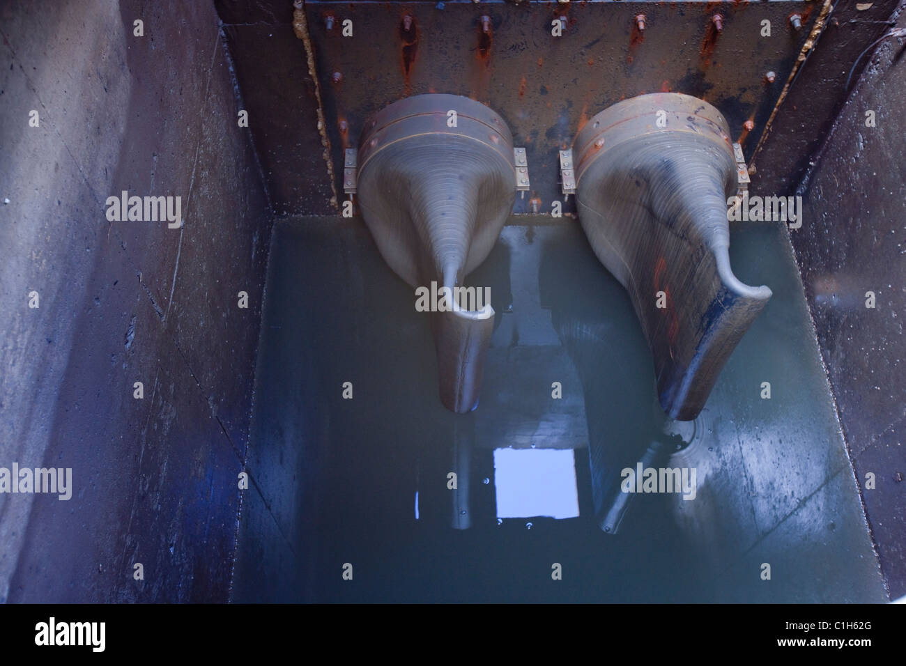 Sewer gate hi-res stock photography and images - Alamy