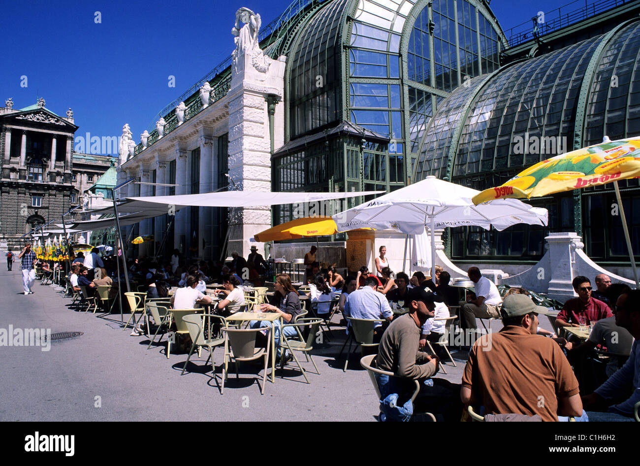 Terrace bar vienna hi-res stock photography and images - Alamy