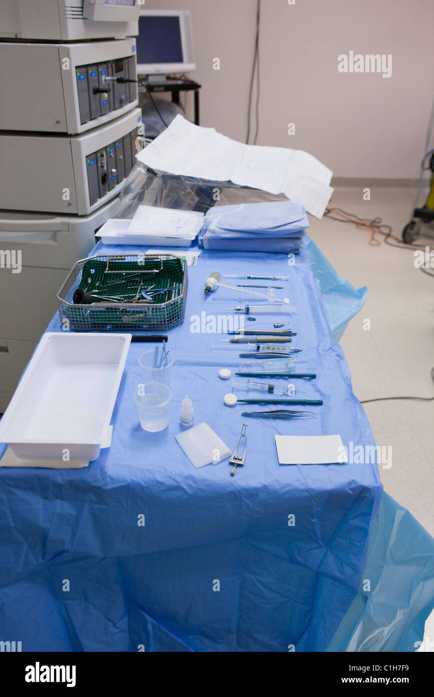 Surgical equipments on table in an operating room Stock Photo - Alamy