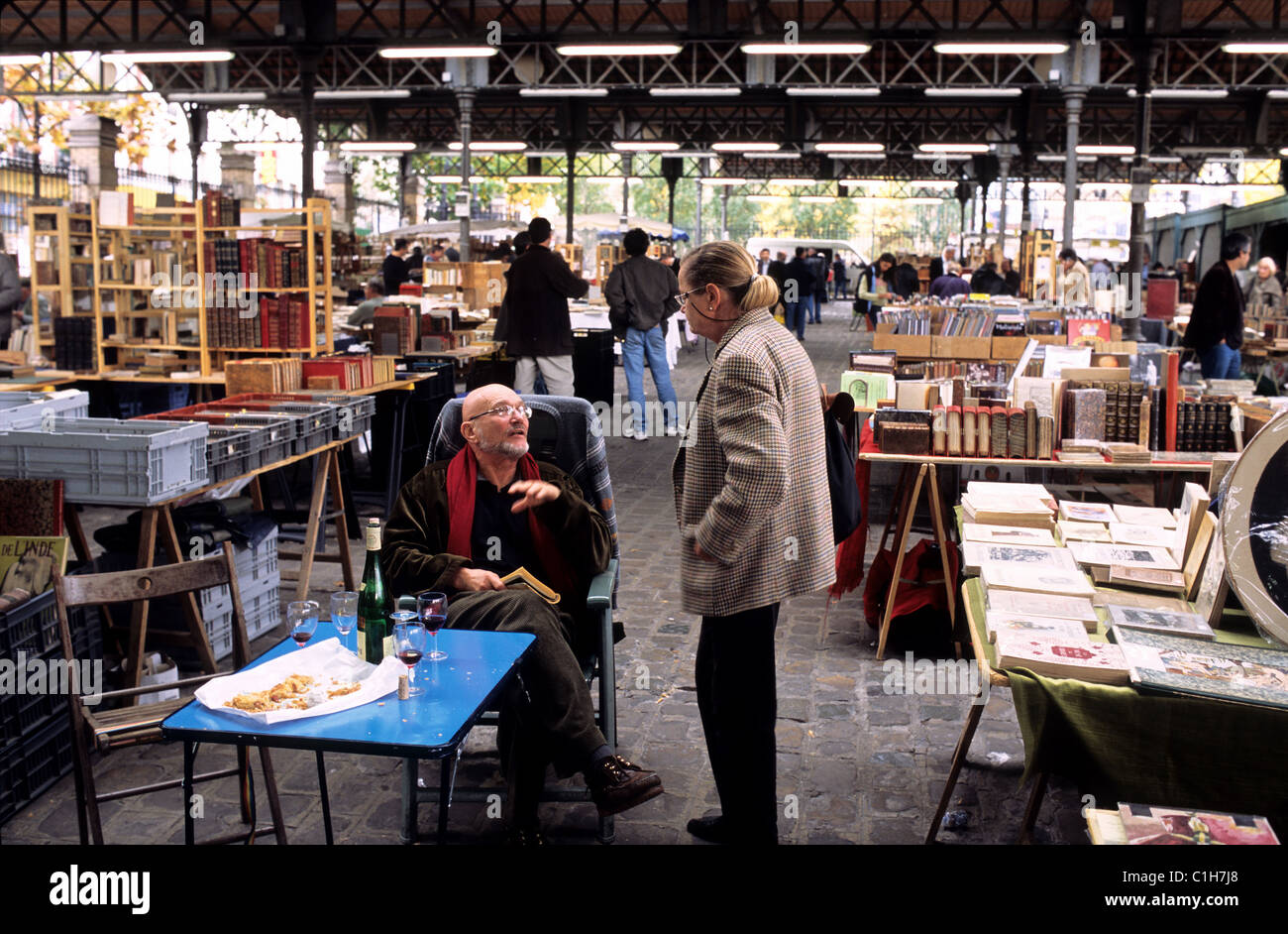 France, Paris, old books market at George Brassens public garden Stock ...