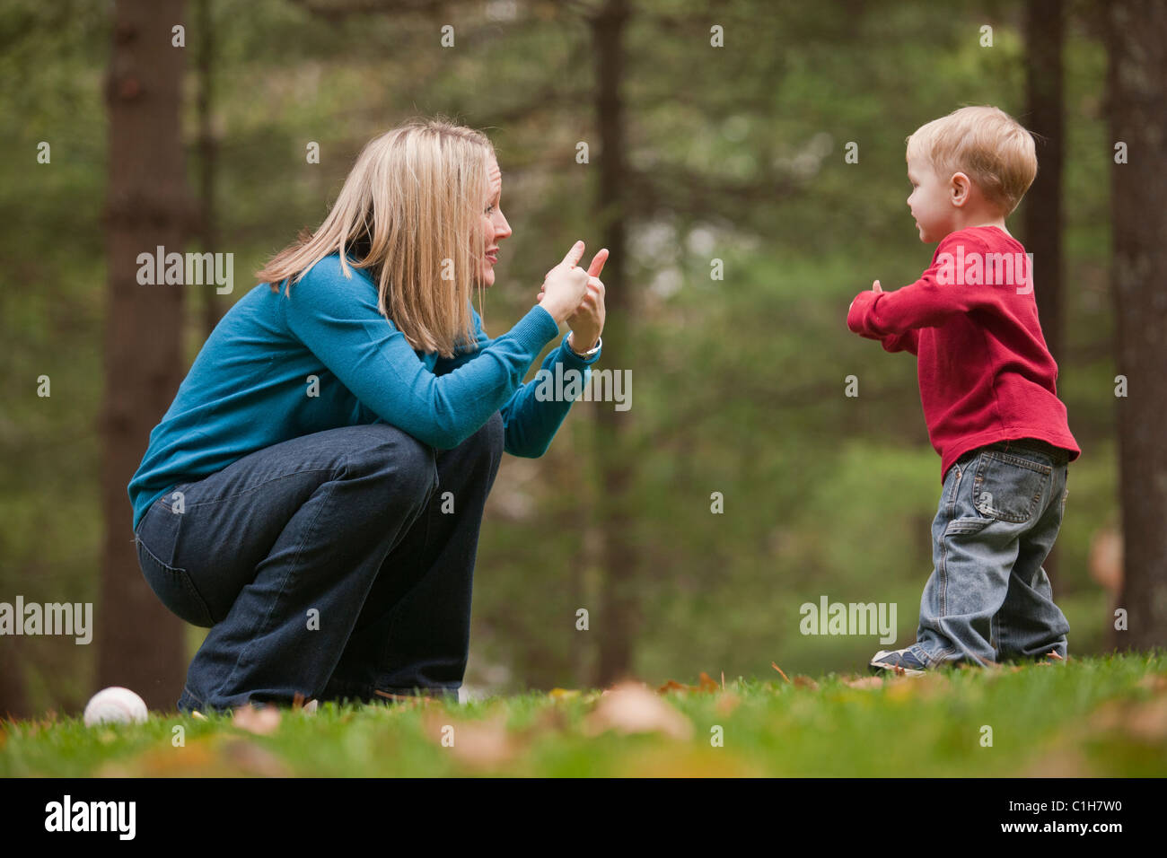 Hand sign game hi-res stock photography and images - Alamy