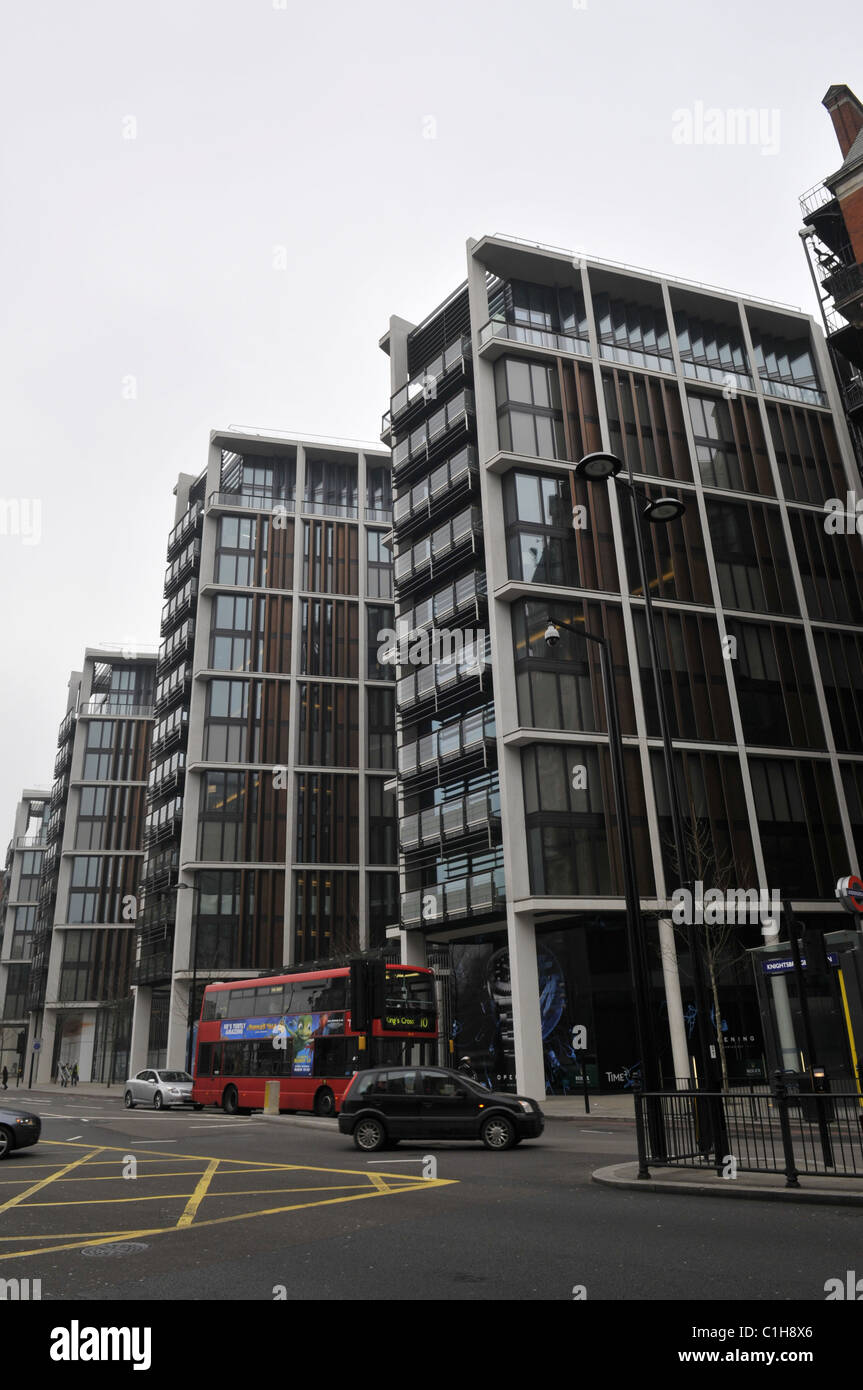 One hyde park penthouse view hi-res stock photography and images - Alamy