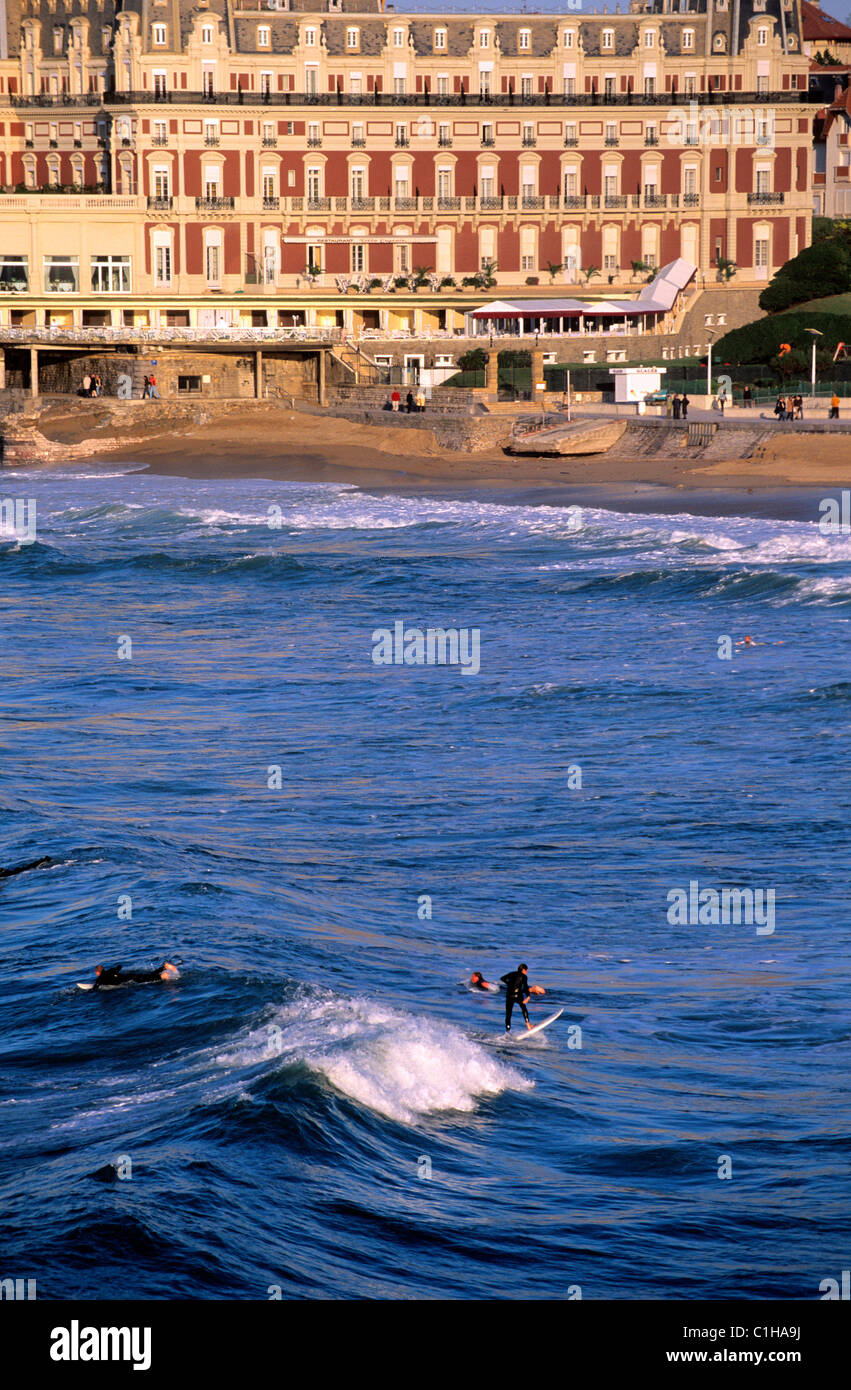 Sea front biarritz hi-res stock photography and images - Alamy