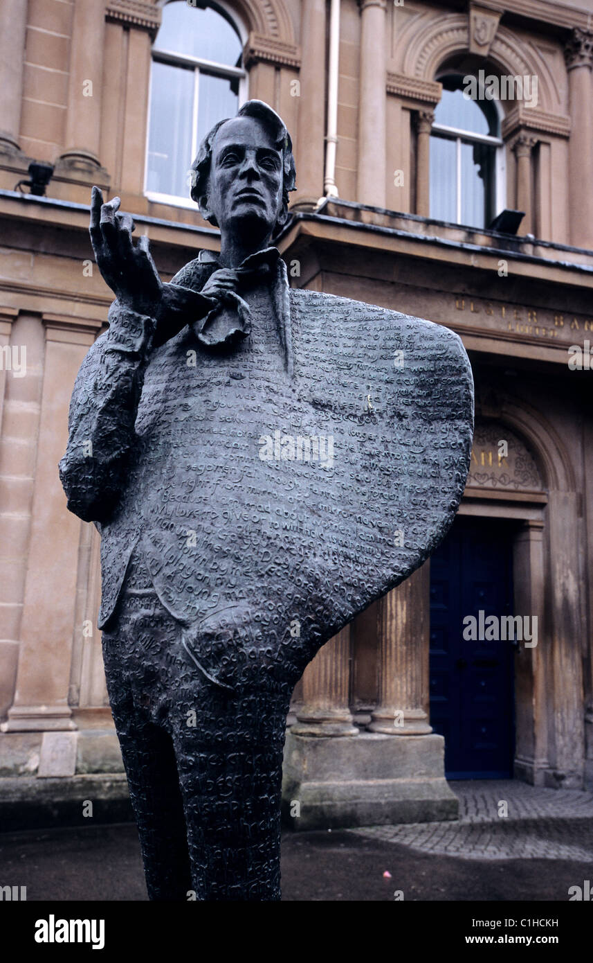 Republic of Ireland, Sligo, city of Sligo, statue of the poet Yeats ...