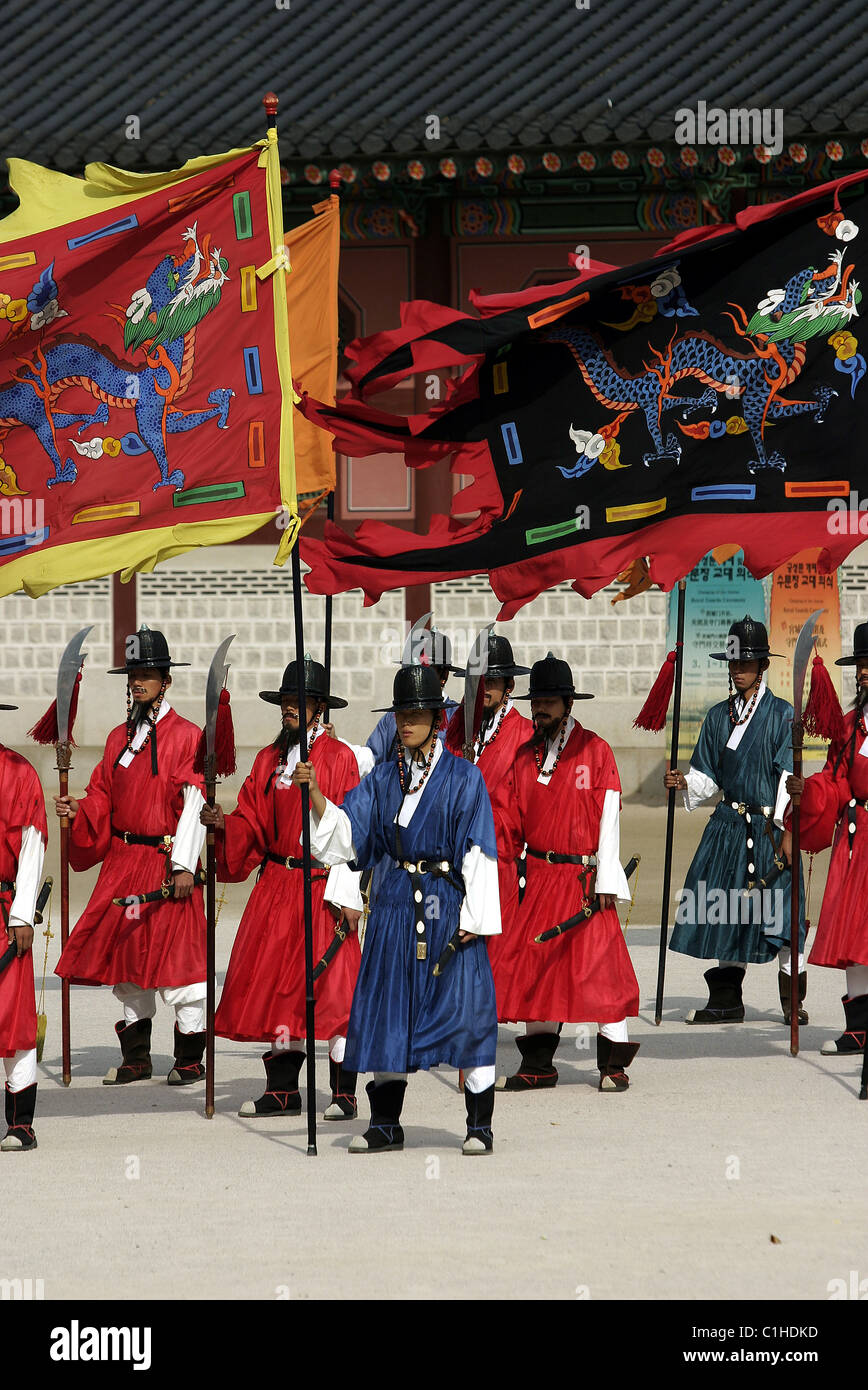 South Korea Seoul the Gyeongbokgung palate Ceremony of changing of the ...
