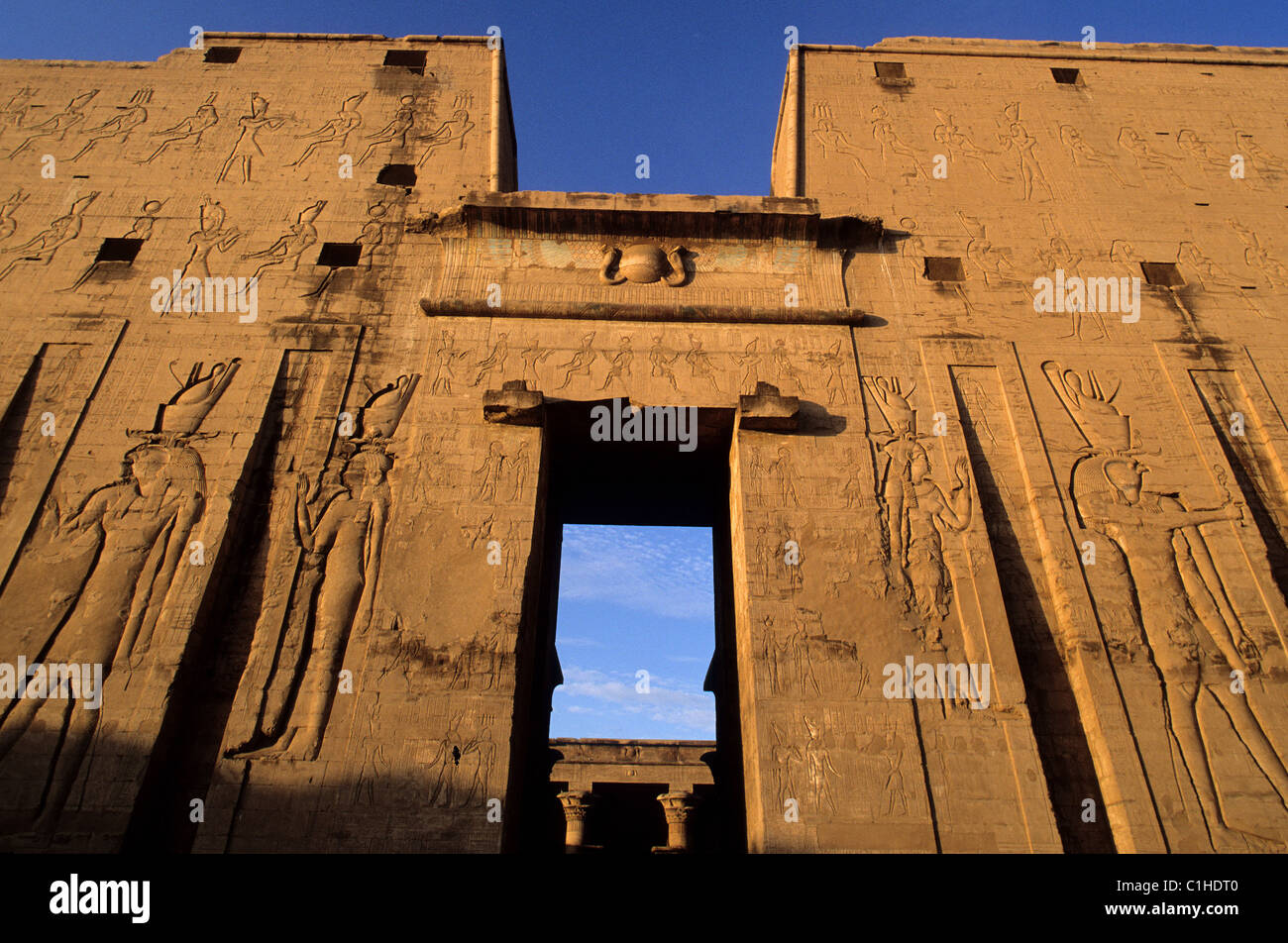 Egypt, Edfu, Orus temple, the pylon of entry Stock Photo - Alamy