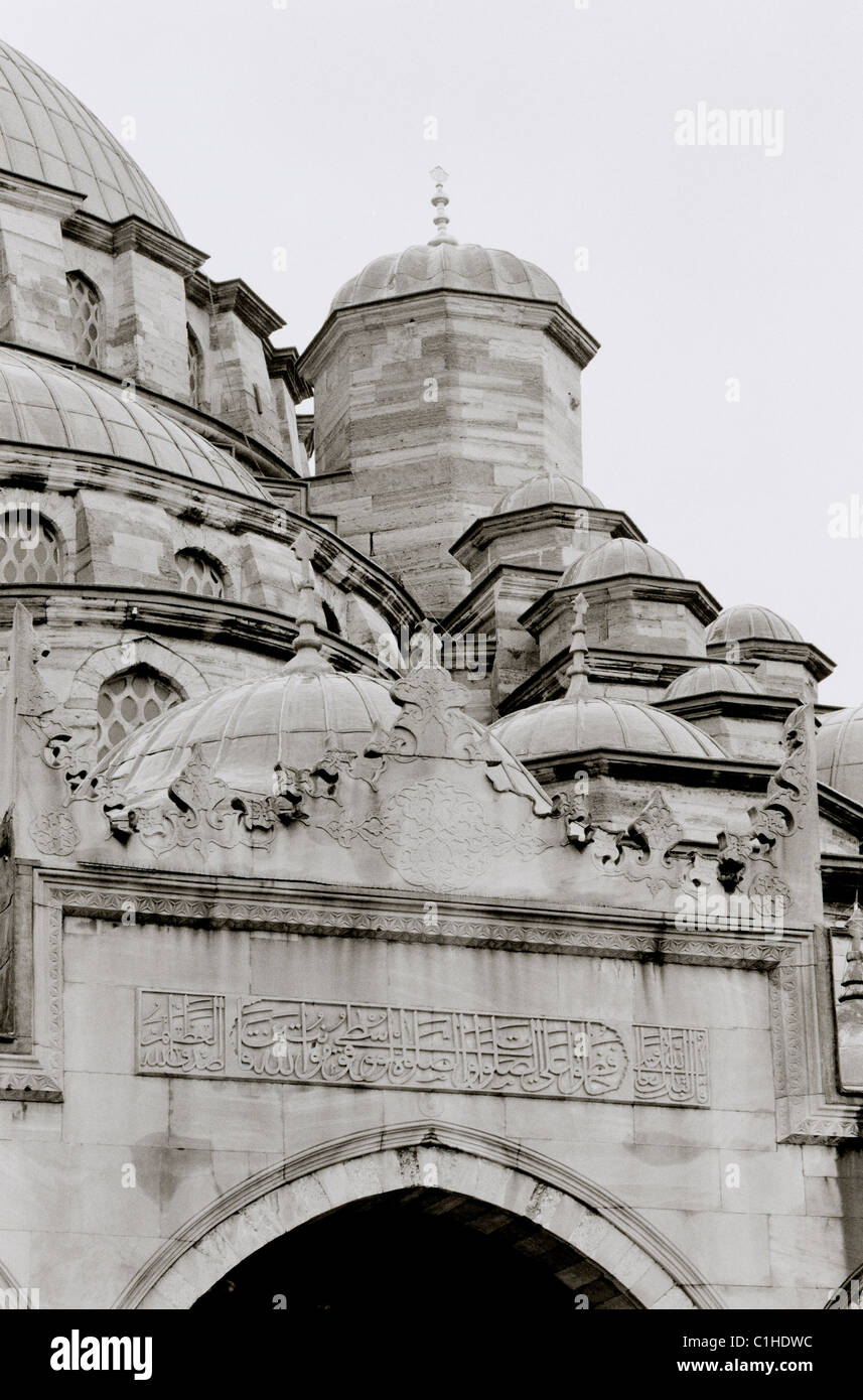 Islamic architecture square hi-res stock photography and images - Alamy