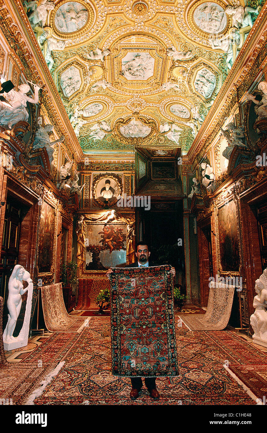 Persian model hi-res stock photography and images - Alamy