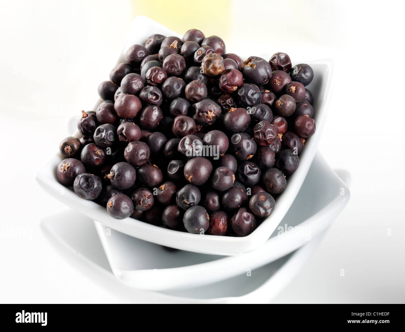 Juniper gin flavouring hi-res stock photography and images - Alamy