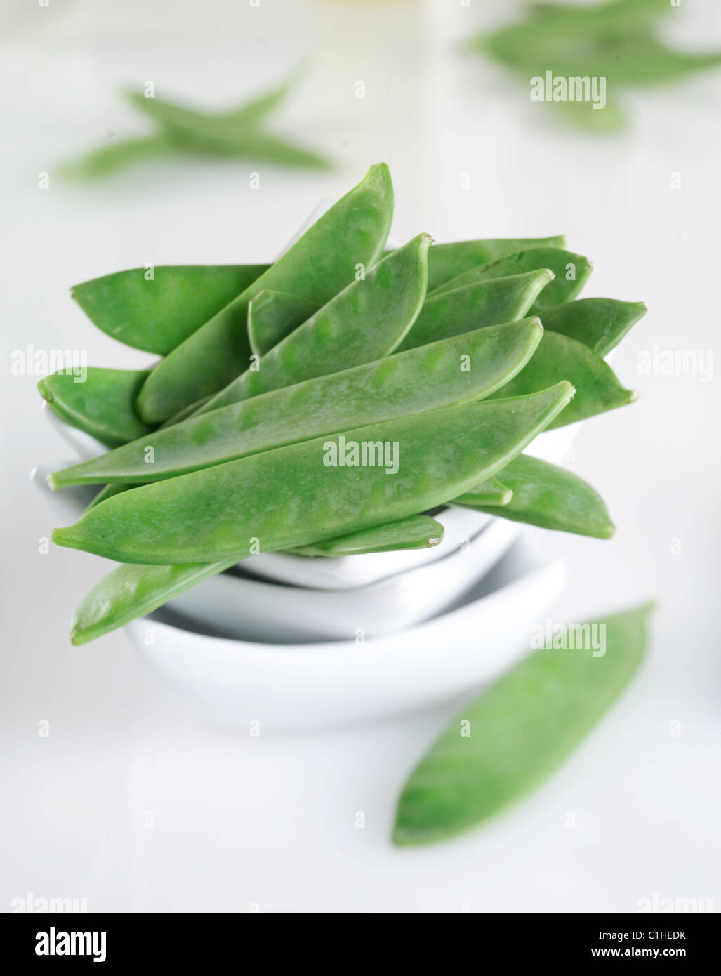 Fresh mange tout hi-res stock photography and images - Alamy