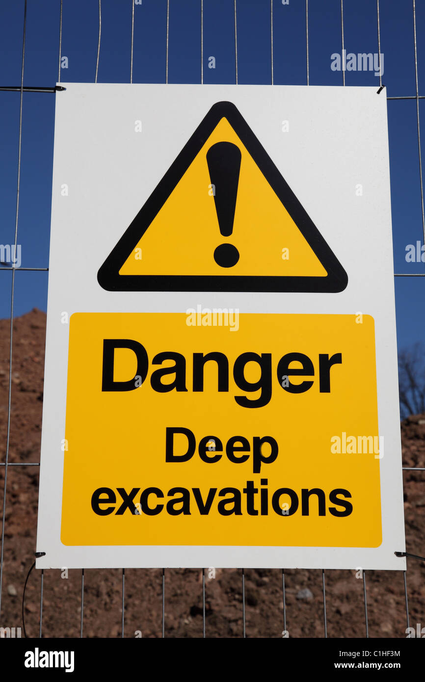 Warning of excavations hi-res stock photography and images - Alamy