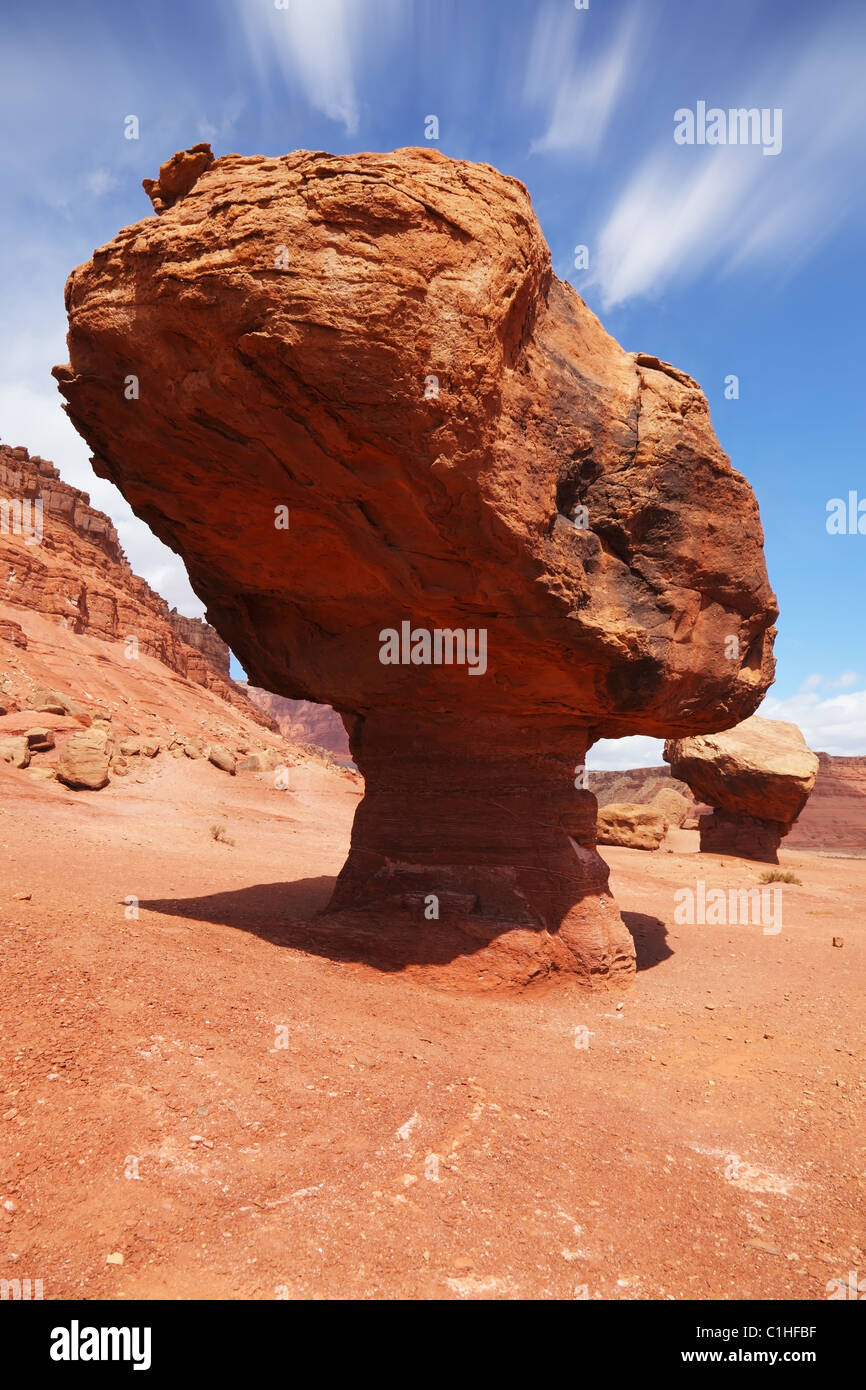 Desert rock mushroom hi-res stock photography and images - Alamy