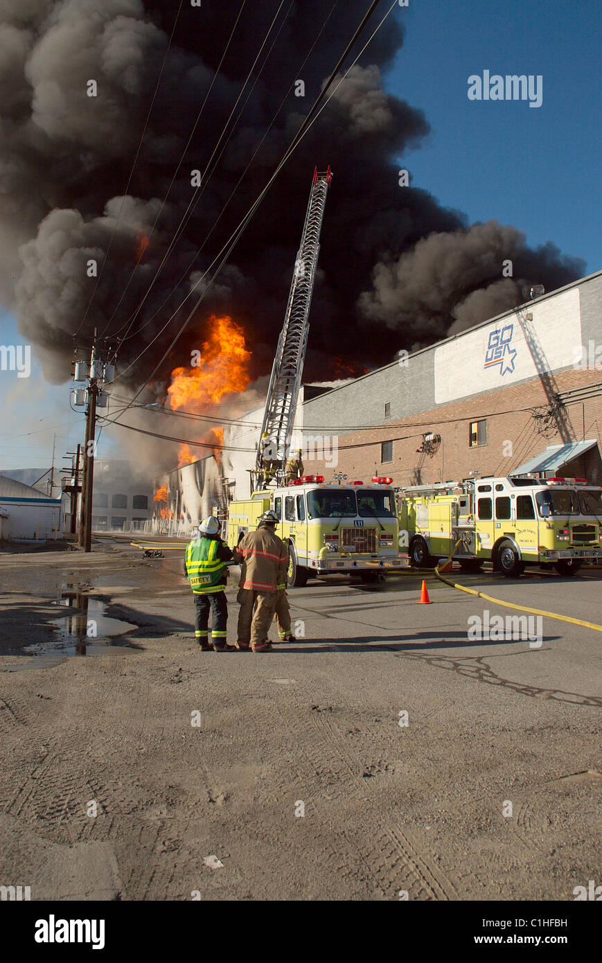 Fire personel hi-res stock photography and images - Alamy