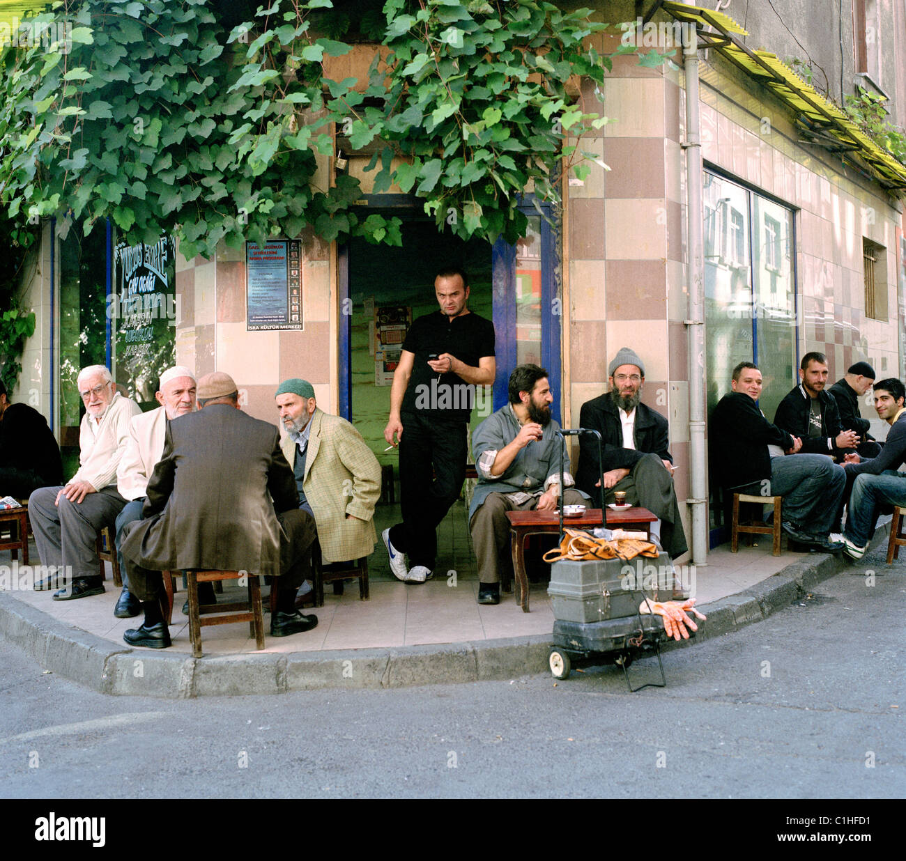 Istanbul balat fener street food hi-res stock photography and images ...