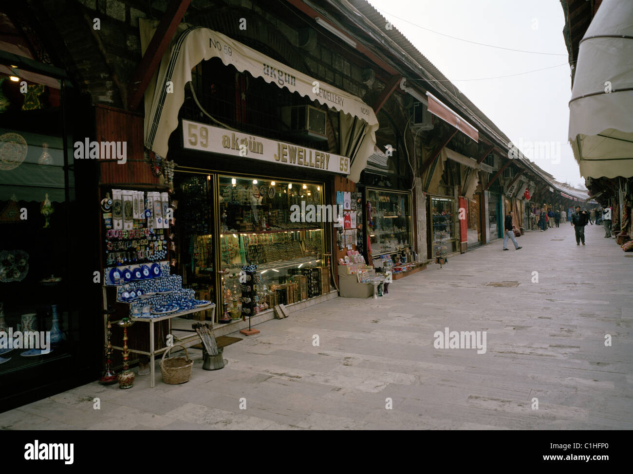 Istanbul bazaar tourist buying hi-res stock photography and images - Alamy