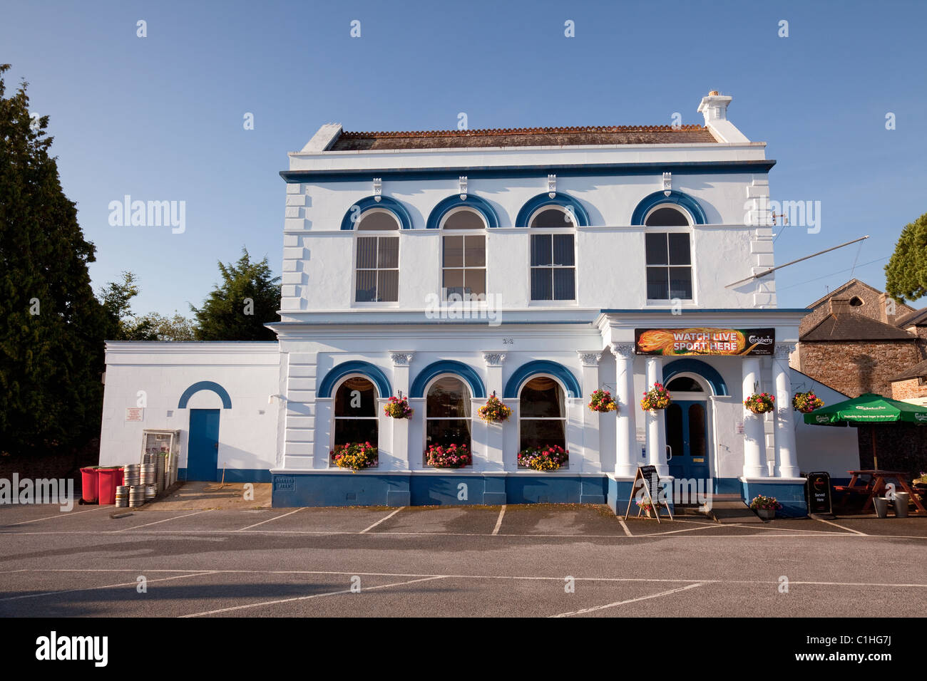 Conservative club building hi-res stock photography and images - Alamy