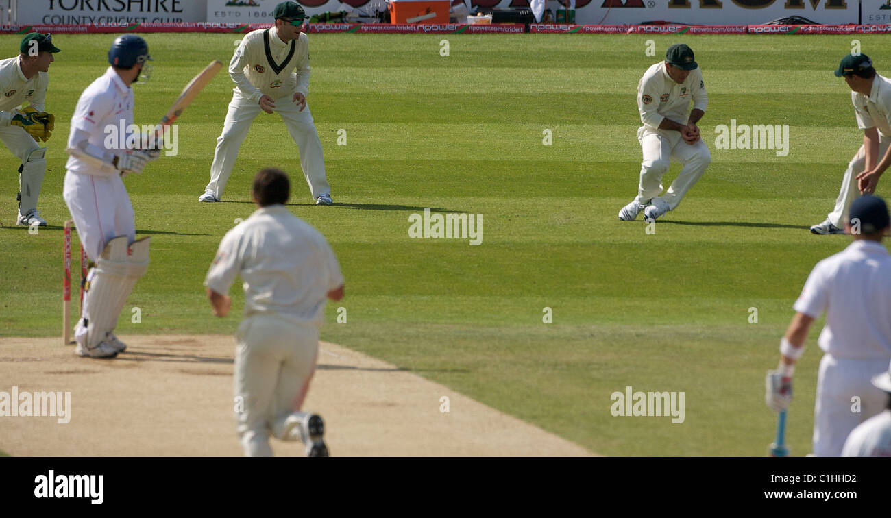 Jimmy anderson bowling hi-res stock photography and images - Alamy