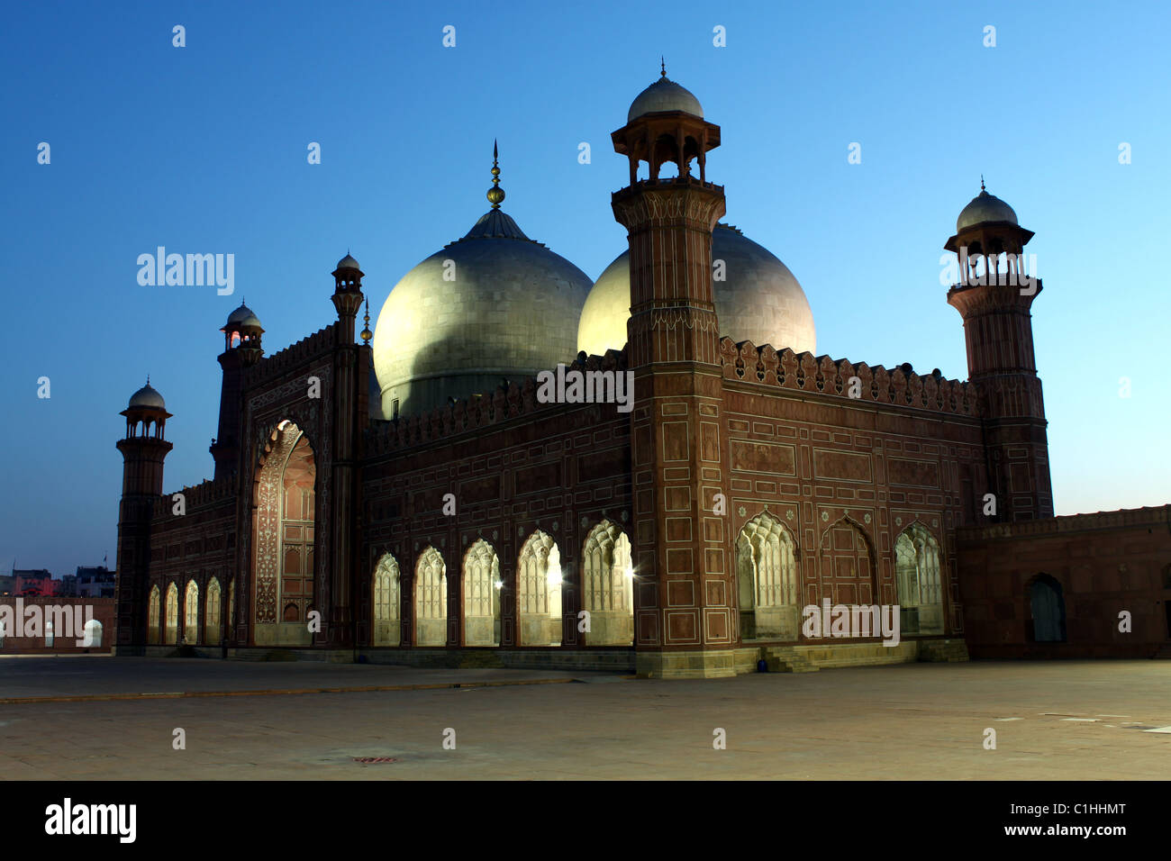 Badshahi mosque hi-res stock photography and images - Alamy
