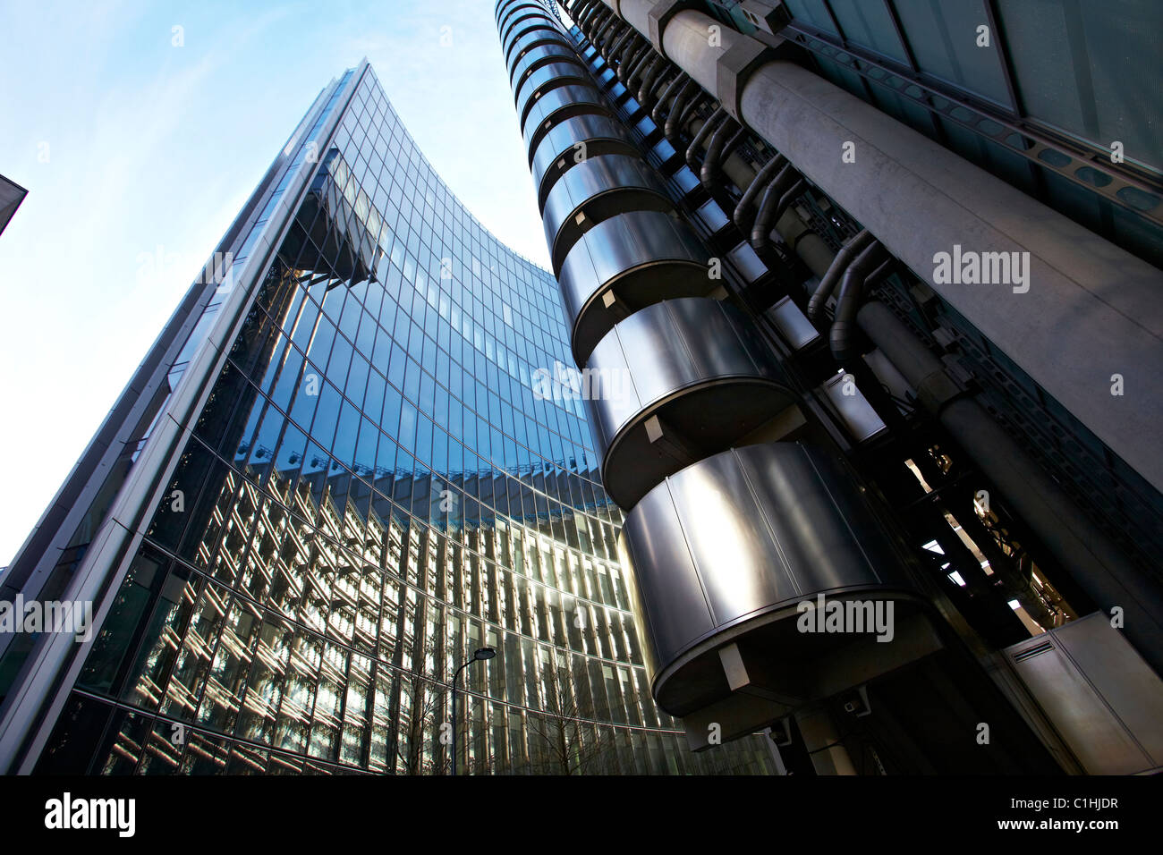 LONDON FINANCIAL DISTRICT LLOYDS BUILDING Stock Photo - Alamy
