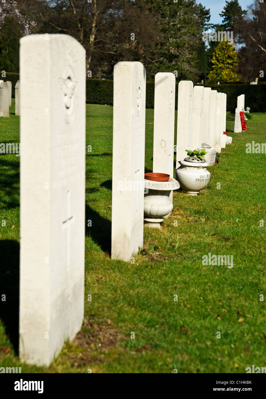 A row of headstones hi-res stock photography and images - Alamy