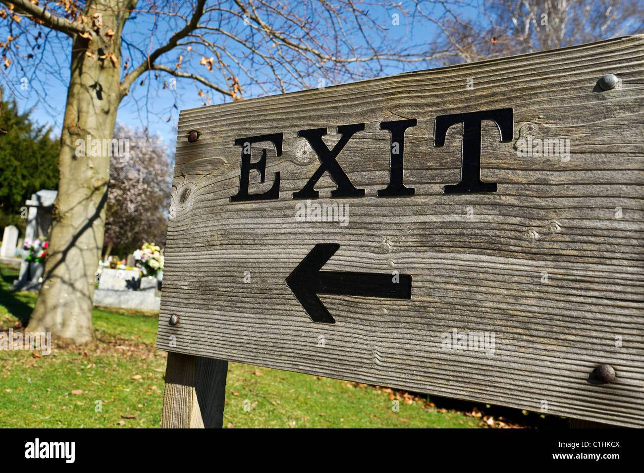 Uk exit this way sign hi-res stock photography and images - Alamy
