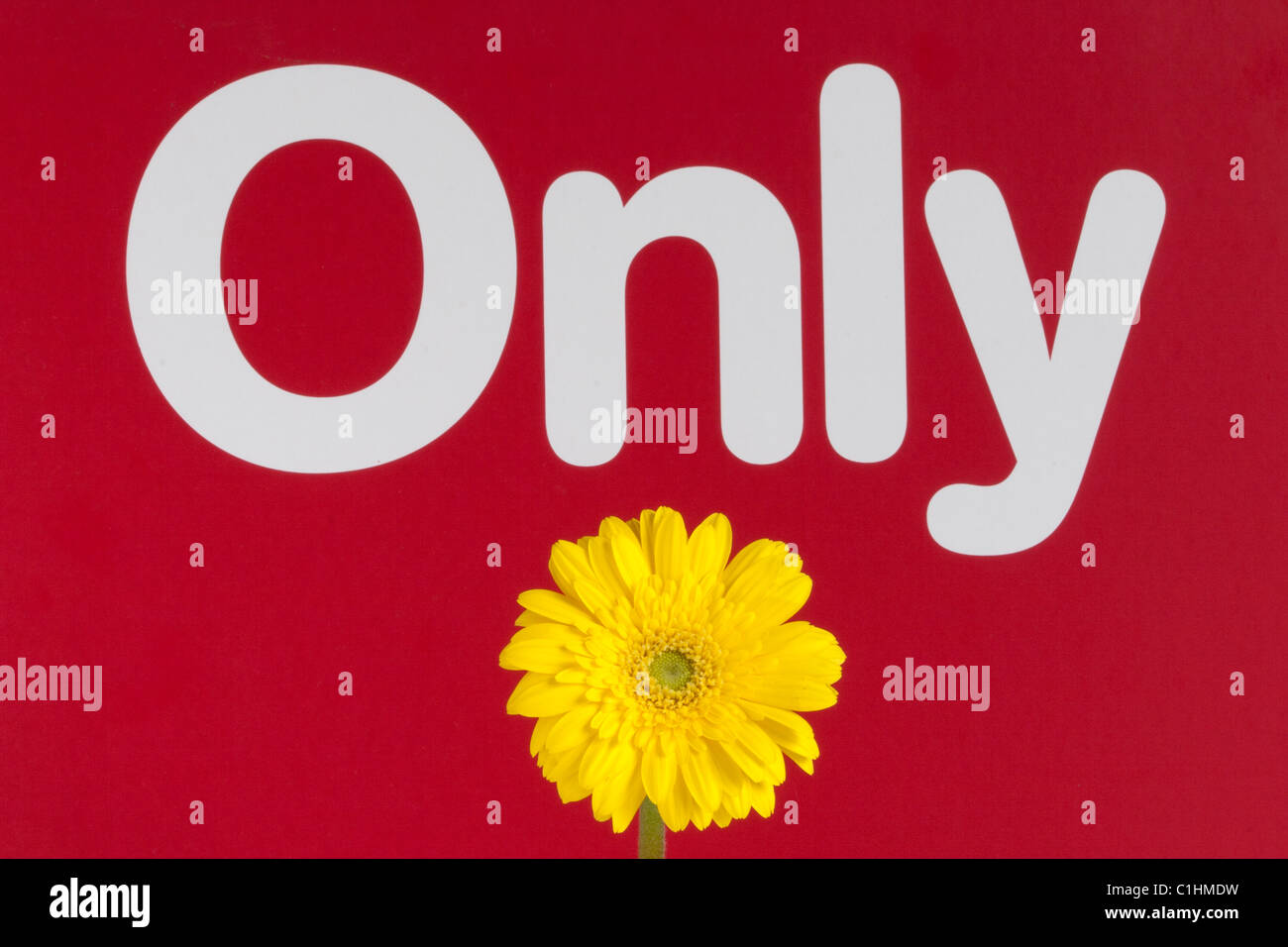 Yellow only hi-res stock photography and images - Alamy