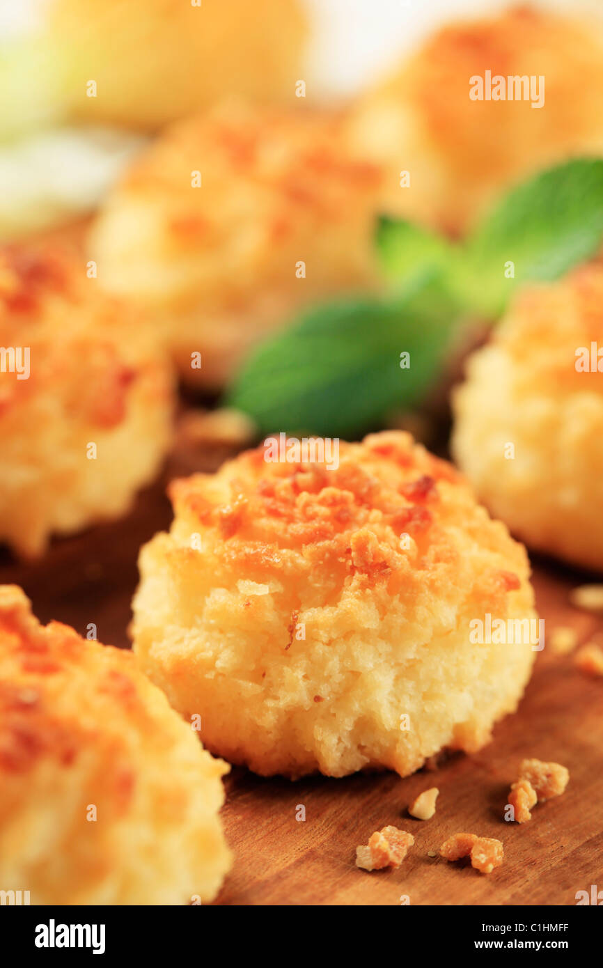 Coconut macaroons hi-res stock photography and images - Alamy