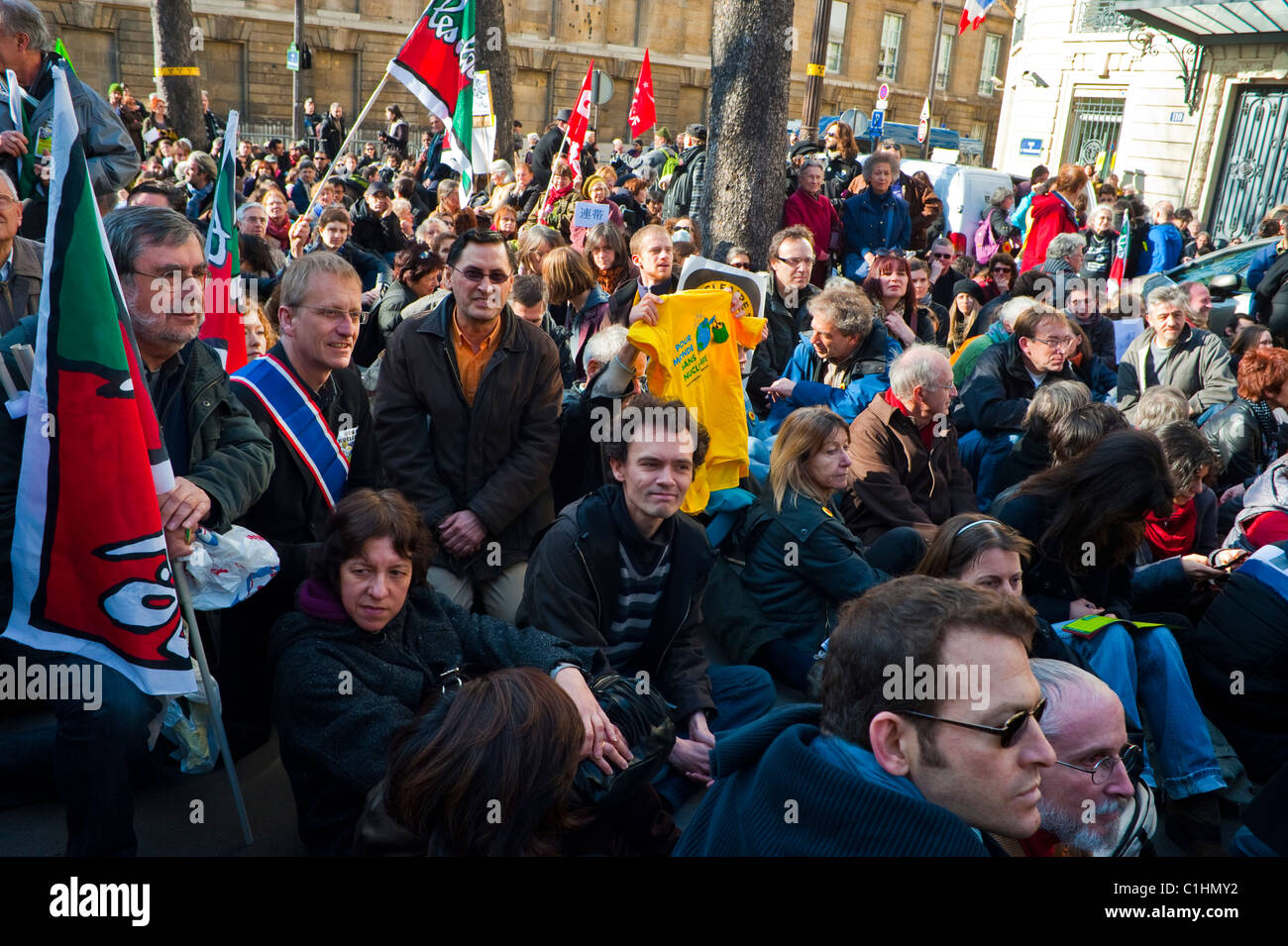 Paris, France, Huge crowds Demonstration, French People Demonstrating ...