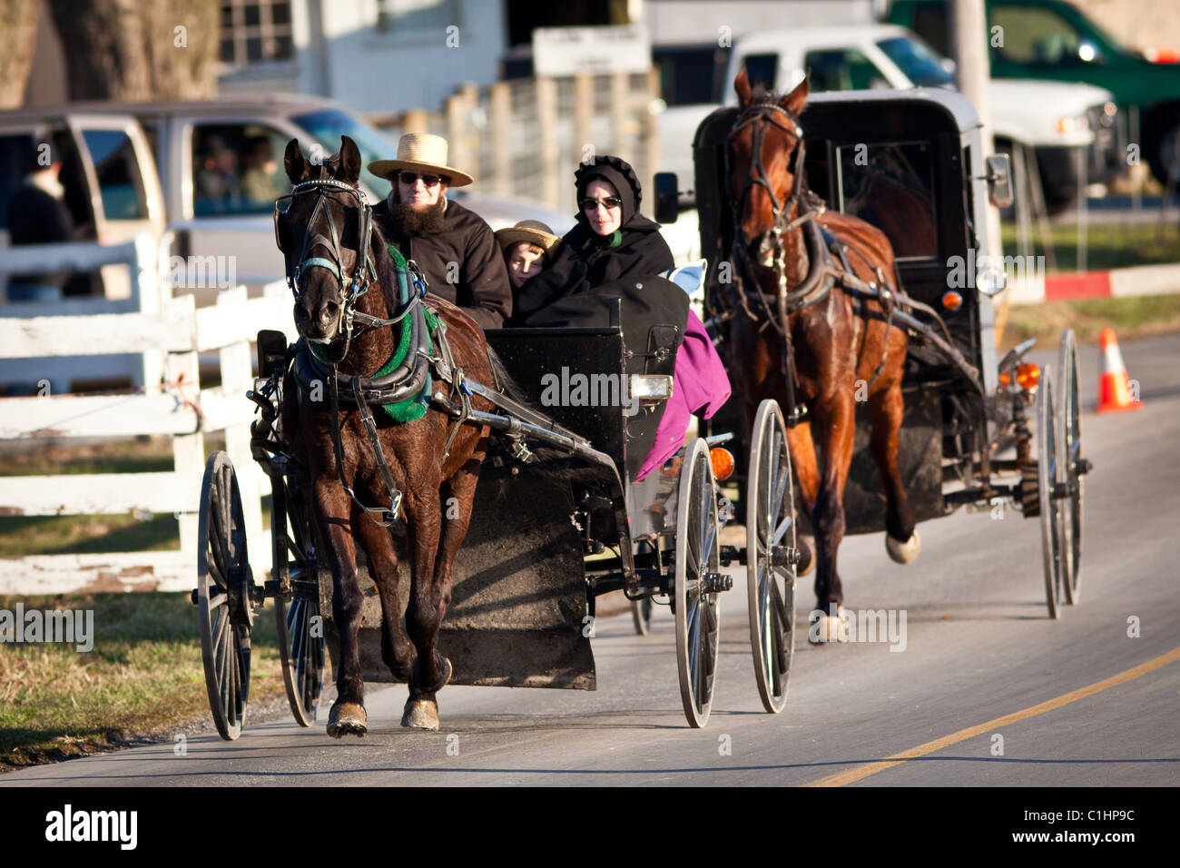 Amish mennonites family hi-res stock photography and images - Alamy