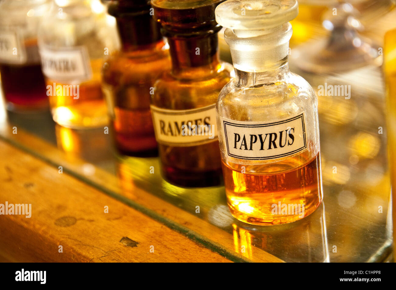 Aswan spice market, Egypt Stock Photo - Alamy