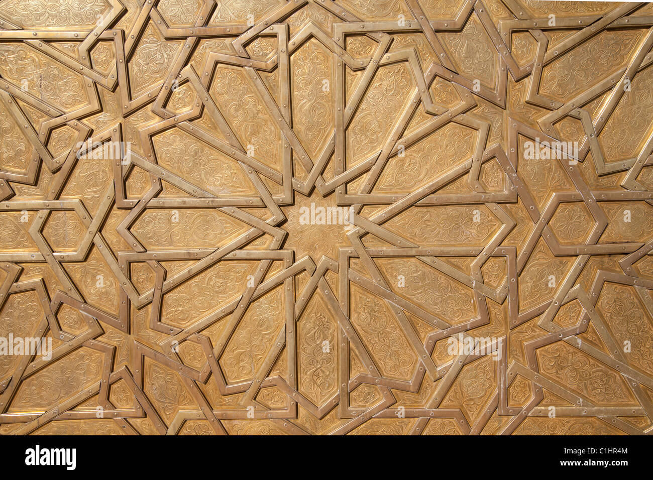 Arabic Gold craftwork Stock Photo - Alamy