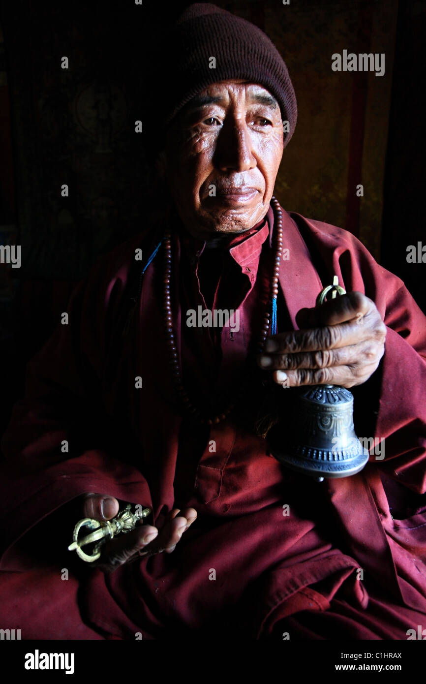 Buddhist lama during rituals in Nepal Himalaya Stock Photo - Alamy