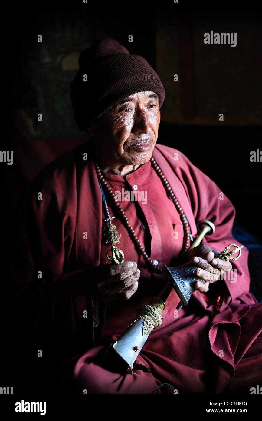 Buddhist lama during rituals in Nepal Himalaya Stock Photo - Alamy
