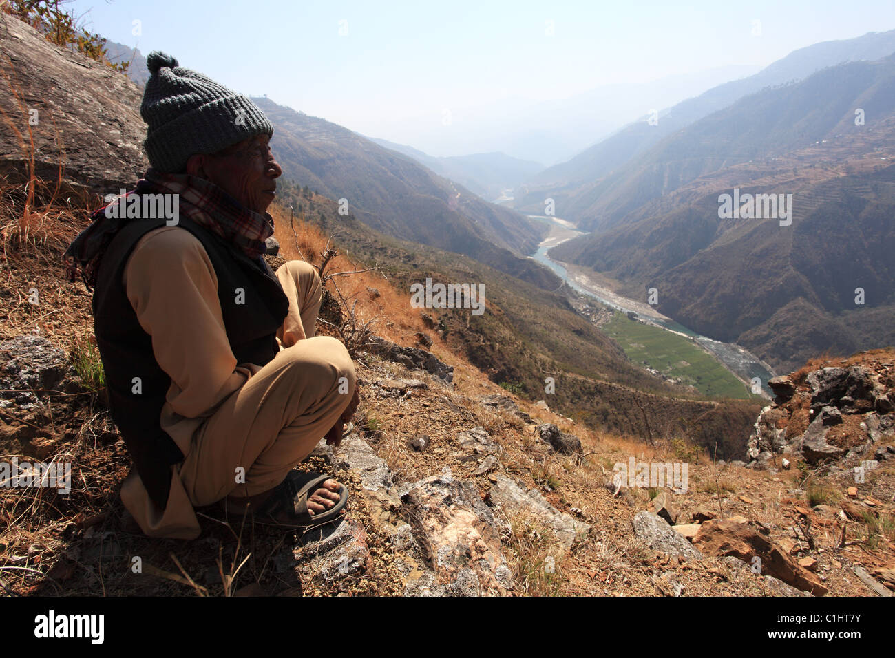 Nepali man in the Nepali Himalaya Stock Photo - Alamy