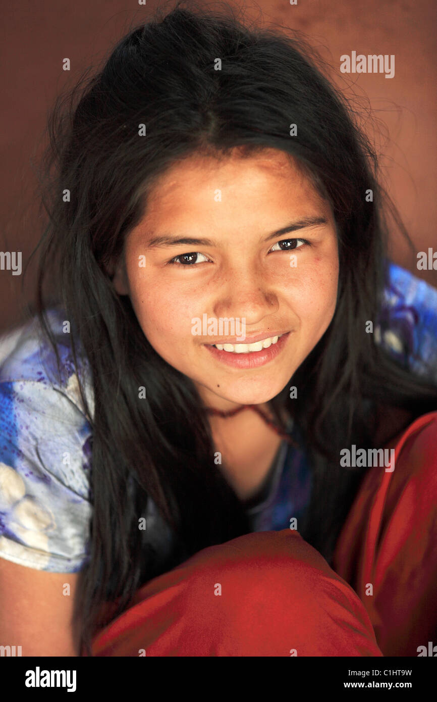 Beautiful nepali girls hi-res stock photography and images - Alamy