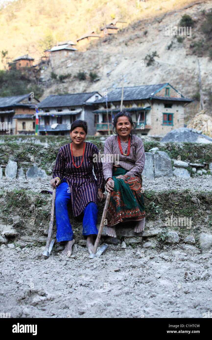 Nepali woman or women in the Himalaya Nepal Stock Photo - Alamy
