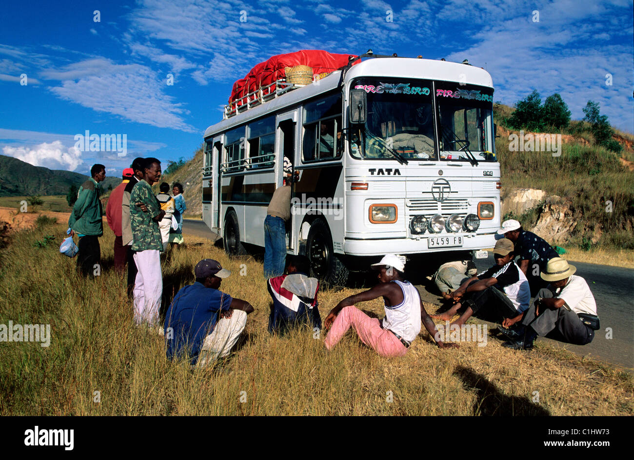 Madagascar Central Highlands A Bus Breakdown Stock Photo Alamy madagascar-central-highlands-a-bus-breakdown-stock-photo-alamy